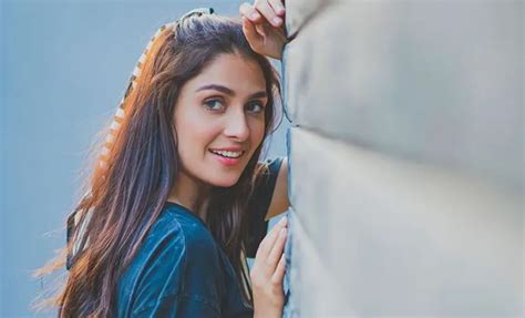 ژست عکاسی دخترانه جدید استودیو عکاسی فراهانی