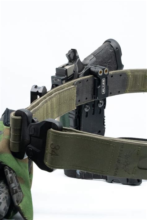 Alias Pre Assembled Drop Adapter And Pistol Pouch Bundle Neomag