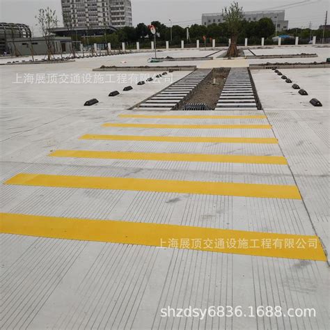 停车场水泥路面黄色斑马线网格线热熔划线地面箭头专业标线施工 阿里巴巴