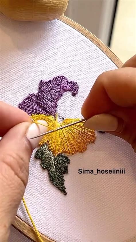 Pin By Olha Epn On Вышивка крестом Sewing Embroidery Designs