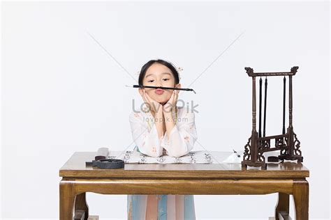 한푸를 입은 어린 소녀의 이미지 사진 무료 다운로드 Lovepik