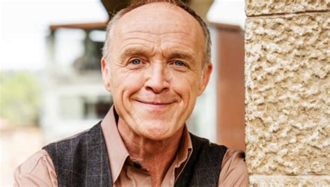 Stef Bos Brengt Ode Aan Zijn Dochter Showbizznieuws 24 7