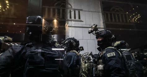 너 몇 군번이냐국회 앞 시민 군인 대치에 혼란종합2보