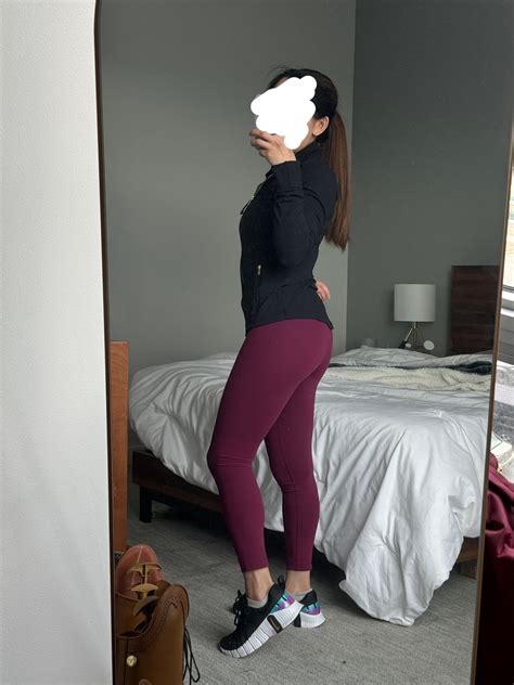 Define Black Gold Zip Size 8 Too Big Rlululemon