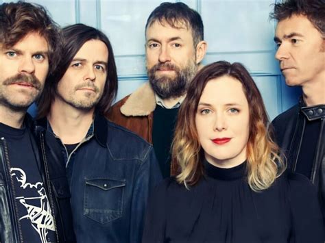 Slowdive Announce New Single Kisses