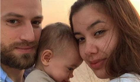 Jeta Në Dukje E Përsosur Mes Caroline Dhe Babis Në Greqi Rrëfehen