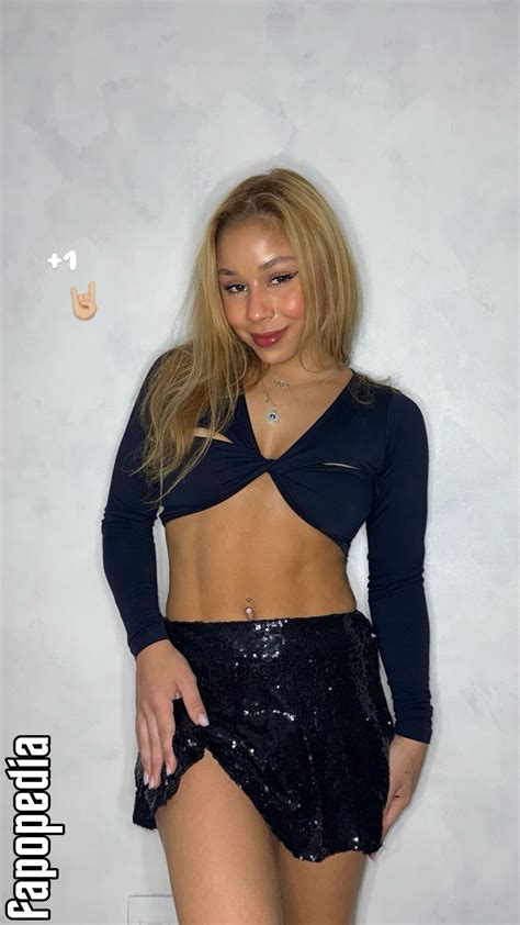 Fl Via Saraiva Nude Leaks Photo Fapopedia