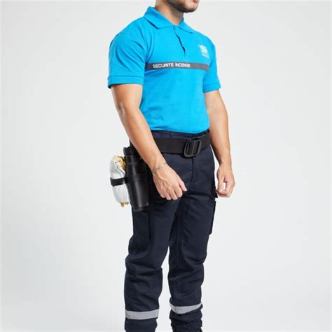Tenue Dun Agent De Sécurité Vêtement équipement Et Réglementation