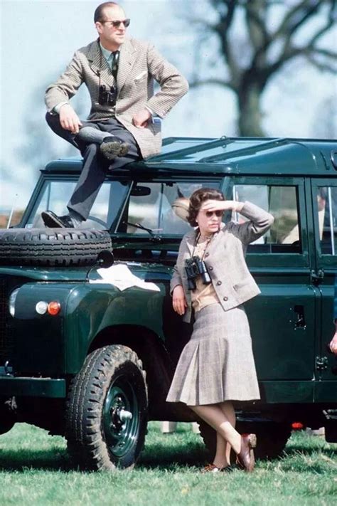 Vintage Series Land Rover Queen Elizabeth Queen Of England Prince