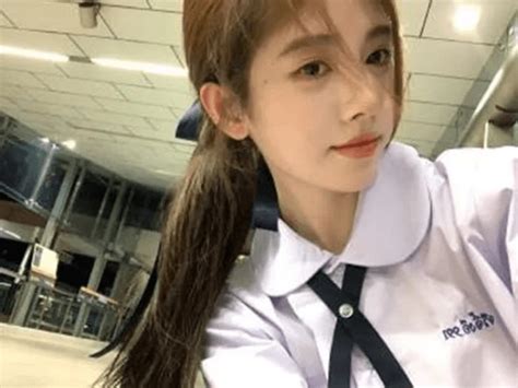 ထိုင်းကျောင်းဝတ်စုံ ဝတ်ဆင်ခြင်းနှင့်ပတ်သက်၍ နိုင်ငံခြားသားများကို သတိပေး Arakan Bay News