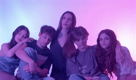 Ëmbla Aliu Debuton Në Muzikë Lanson Këngën “Ëmbla Ëmbla” Video