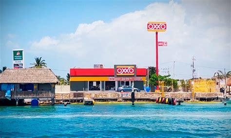 Este Es El Oxxo Con Vista Al Mar Que Puedes Visitar En La Playa
