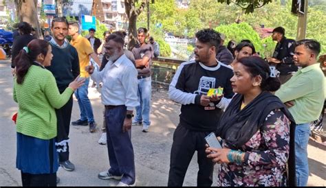 पंत पार्क में समय से पहले दुकान लगाने पर पालिका कर्मियों व फड़ व्यवसायी