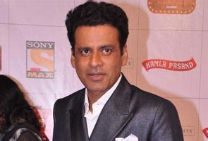 Manoj Bajpayee To Play Gay Professor In Film ह मर करदर ग परफसर क ह मनज बजपय