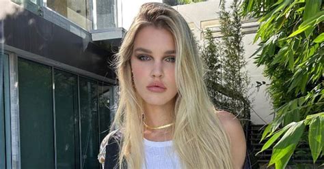 Who Is Joy Corrigan Internet Supports Victorias Secret Model After She Admits To Lying About