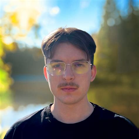 Valerii Shelihan Medium