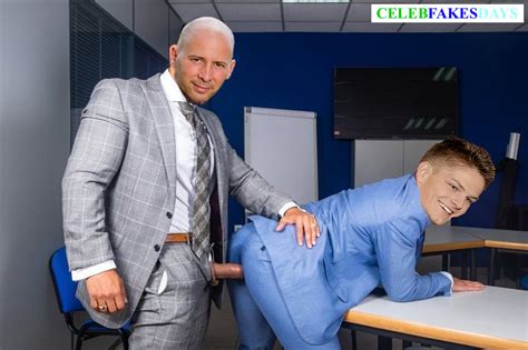 Post Fakes Spencer Bledsoe Survivor Tony Vlachos