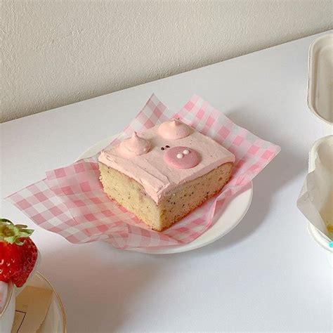 달콤한 초콜릿쿠키와 아이스크림이 올라간 쎄투브라우니입니다🍒오늘 수량 넉넉하게 준비했으니 점심 맛있게 드시고 쎄투로 놀러오세요오🥄 Ẩm Thực Tráng Miệng