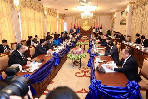 Монгол Улсын Ерөнхийлөгч У Хүрэлсүх БНАЛАУ ын Ерөнхийлөгч Тонглун Сисүлит нар албан ёсны