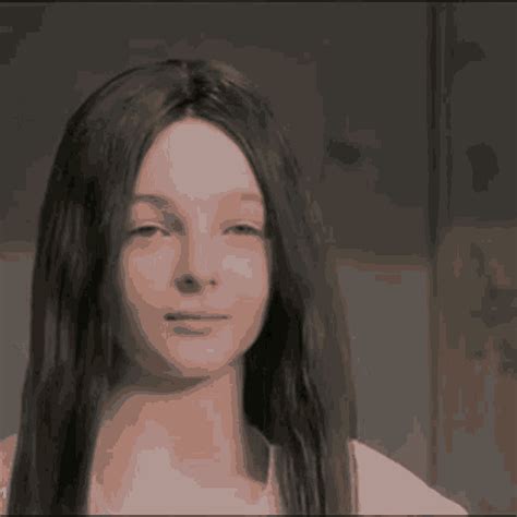 Gifs De Samara Scary Movie Tenor