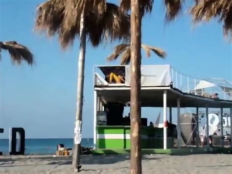 Sex On Public Beach While Friend Sleeping Near Thems Eporner