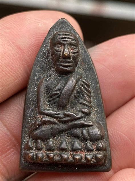 พณาไพรสิน หลวงปู่ทวด เตารีด เนื้อสวย พระเก่าพระบ้านค่ะ