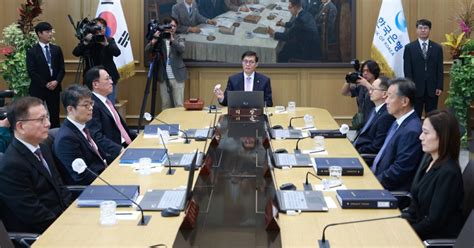 속보 한국은행 기준금리 연 35→325 인하