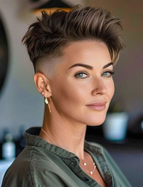 Pin By Melli Ruge On Frisuren In 2024 Short Shaved Hairstyles Very