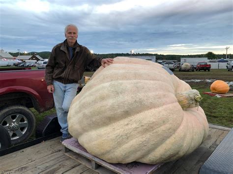 This New Hampshire Man Broke The Record For Heaviest Pumpkin Ever Grown