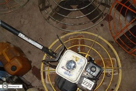 Машините Продават се евтини пердашки хеликоптери за бетон втора употреба