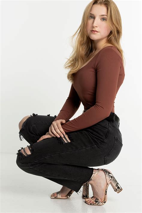 Zoe S New View Modeling