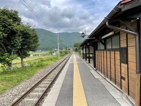 大町市観光協会公式 on Twitter JR大糸線海ノ口駅へきました ホームがひとつの無人駅ホールから木崎湖がのぞめます