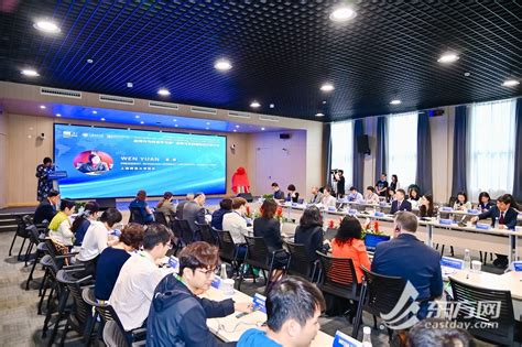 让每个人成为主动求变的终身学习者” 这场研讨会聚焦教师终身发展