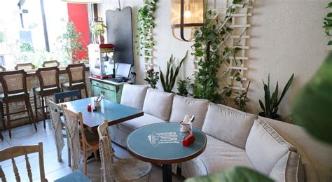 Explore Ruby Talkies In Sakinaka Central Mumbai