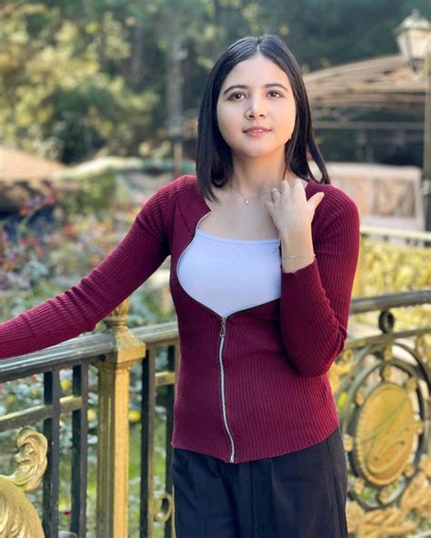Bulan Sutena Wajah Gadis Gadis Gadis Cantik Gadis Cantik