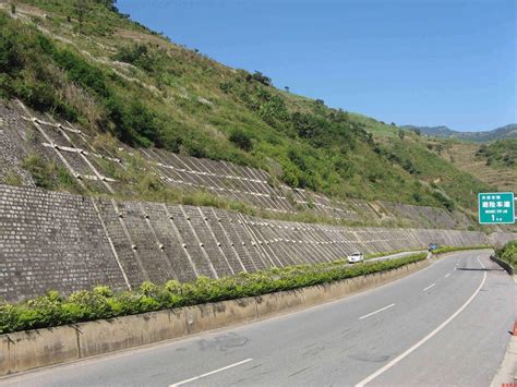 公路路基边坡滑坡防护设计和预防 公路常识第二篇 防治