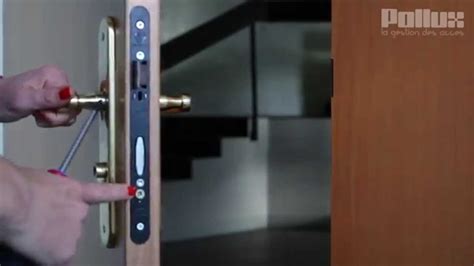 Comment changer un cylindre de serrure ? - YouTube