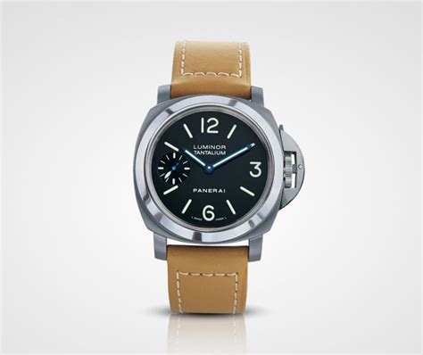 A Quick Look Into Panerai Case Materials Everest Bands
