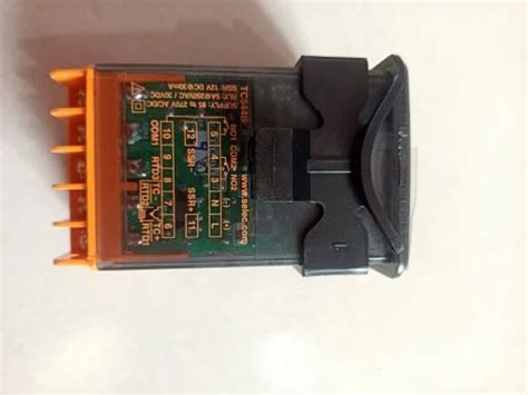 On Off Selec TC Temperature Controller At In Pune ID