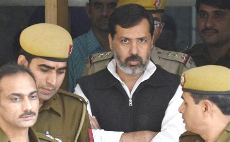 जौनपुर के रक्तबीज पायजामे की डोरी बांधना बाद में सीखे हिस्ट्रीशीटर पहले ही बन गए धनंजय सिंह