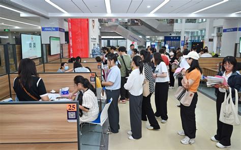 2023年秋季舟山市驻舟部队随军家属高质量就业专场招聘会举行