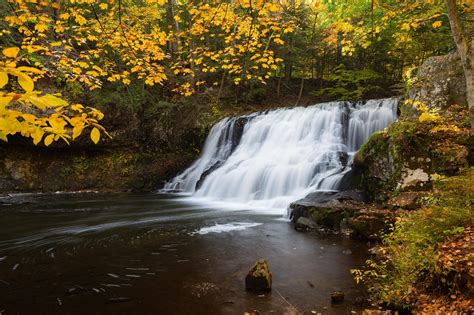 I Photographed The Four Seasons At Wadsworth Falls State Park R