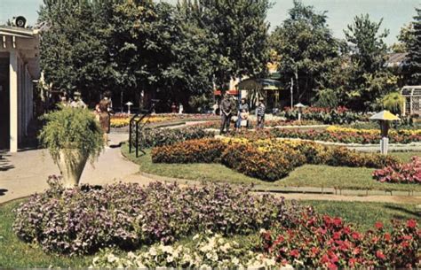 15 Vintage Photos That Bring Forgotten Amusement Parks Back To Life