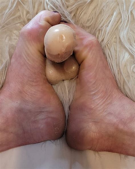 女主人coralyn Jewel要求你成为一个顺从的好人 Xhamster