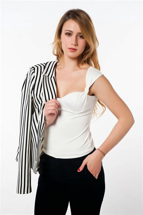 Самая сексуальная актриса “Великолепного века шокировала фанатов Крупнейший информационный