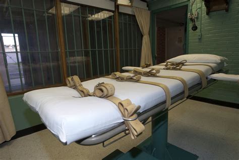 Legal Fight Over Lethal Injection Drugs Fuels Drop In U S Executions Newsweek