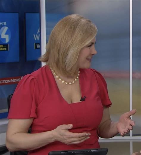 Janelle Hall Wtae Pittsburgh Rcurvynewswomen