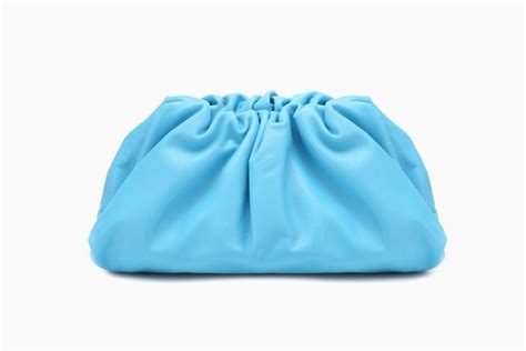 Все без ума от голубых сумок в этом сезоне | Сезонная мода, Мода, Сезоны