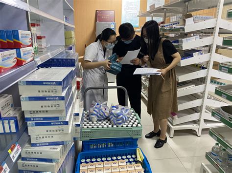 江苏省审计厅 图片新闻 南通海安审计关注医院药品管理情况