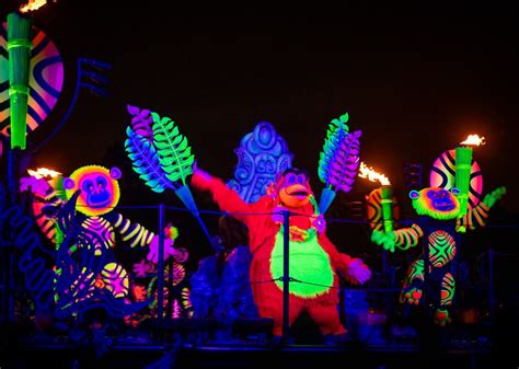 Guide To Fantasmic At Disneyland Dining Packages Best Viewing